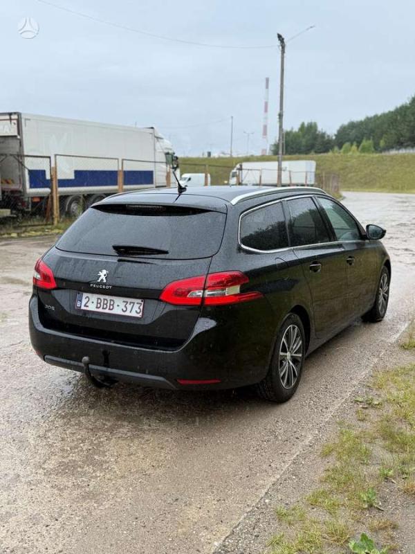Black Peugeot 308 2014 in Vilnius, with an engine capacity of 1.20 L and mileage of 220 thousand km for 4000 €, photo 4 on AUTOMOTO.COM.LV