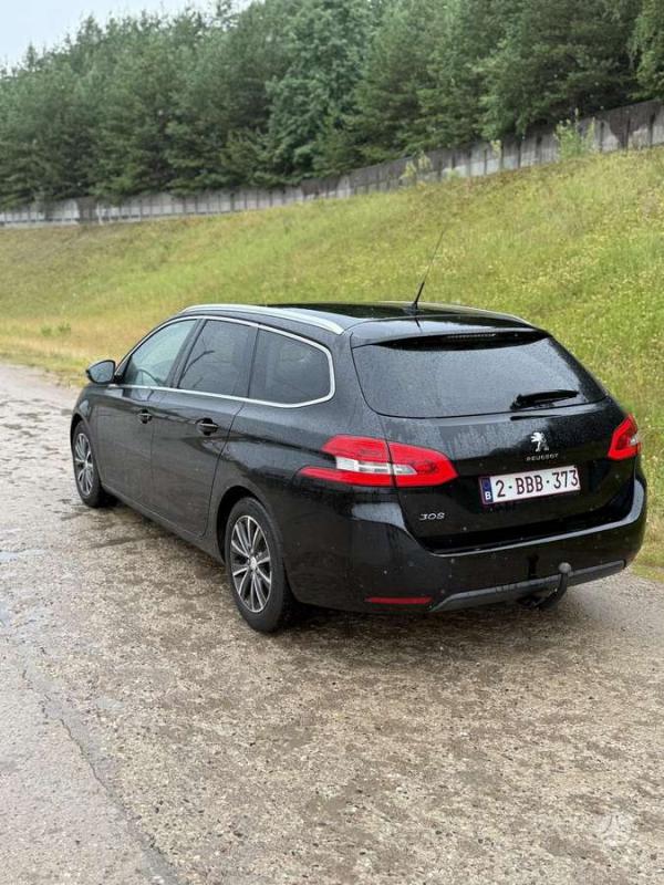 Black Peugeot 308 2014 in Vilnius, with an engine capacity of 1.20 L and mileage of 220 thousand km for 4000 €, photo 6 on AUTOMOTO.COM.LV