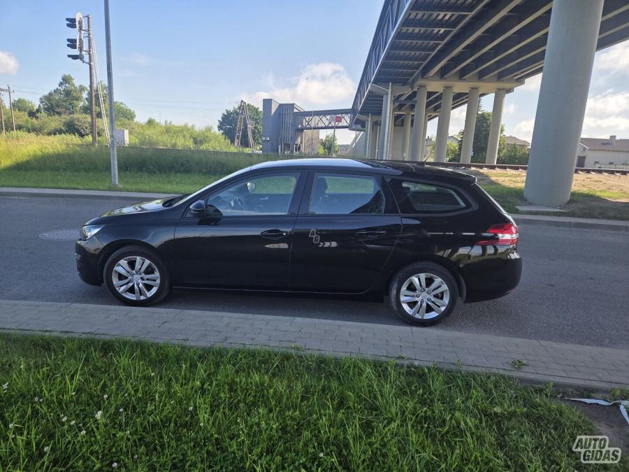 Black Peugeot 308 2014 in Mazeikiai, with an engine capacity of 1.60 L and mileage of 242 thousand km for 3999 €, photo 9 on AUTOMOTO.COM.LV