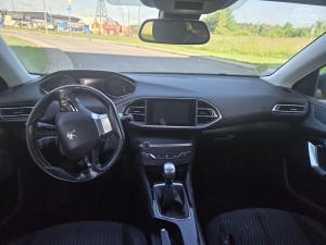Black Peugeot 308 2014 in Mazeikiai, with an engine capacity of 1.60 L and mileage of 242 thousand km for 3999 €, photo 10 on AUTOMOTO.COM.LV