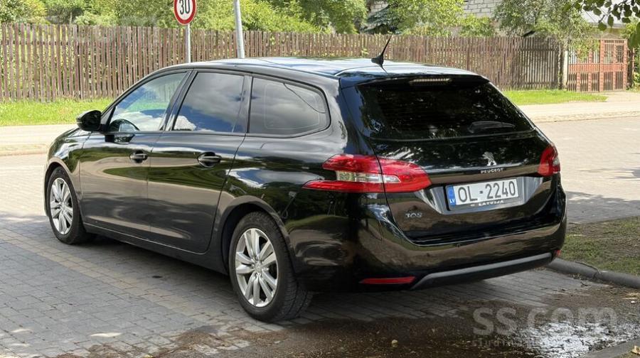 Black Peugeot 308 2014 in Riga, with an engine capacity of 1.60 L and mileage of 305 thousand km for 3450 €, photo 3 on AUTOMOTO.COM.LV