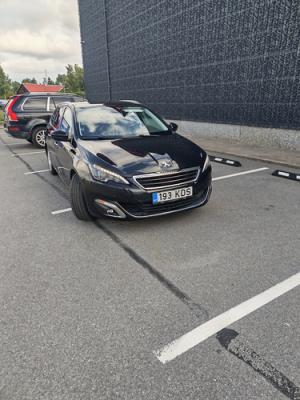 Melns Peugeot 308 2014 Tallina, ar dzinēja tilpumu 2.00 L un nobraukumu 253 tūkst. km par 5800 €, foto 4 vietnē AUTOMOTO.COM.LV