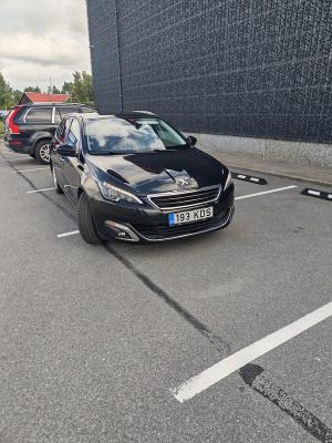 Melns Peugeot 308 2014 Tallina, ar dzinēja tilpumu 2.00 L un nobraukumu 253 tūkst. km par 5800 €, foto 19 vietnē AUTOMOTO.COM.LV