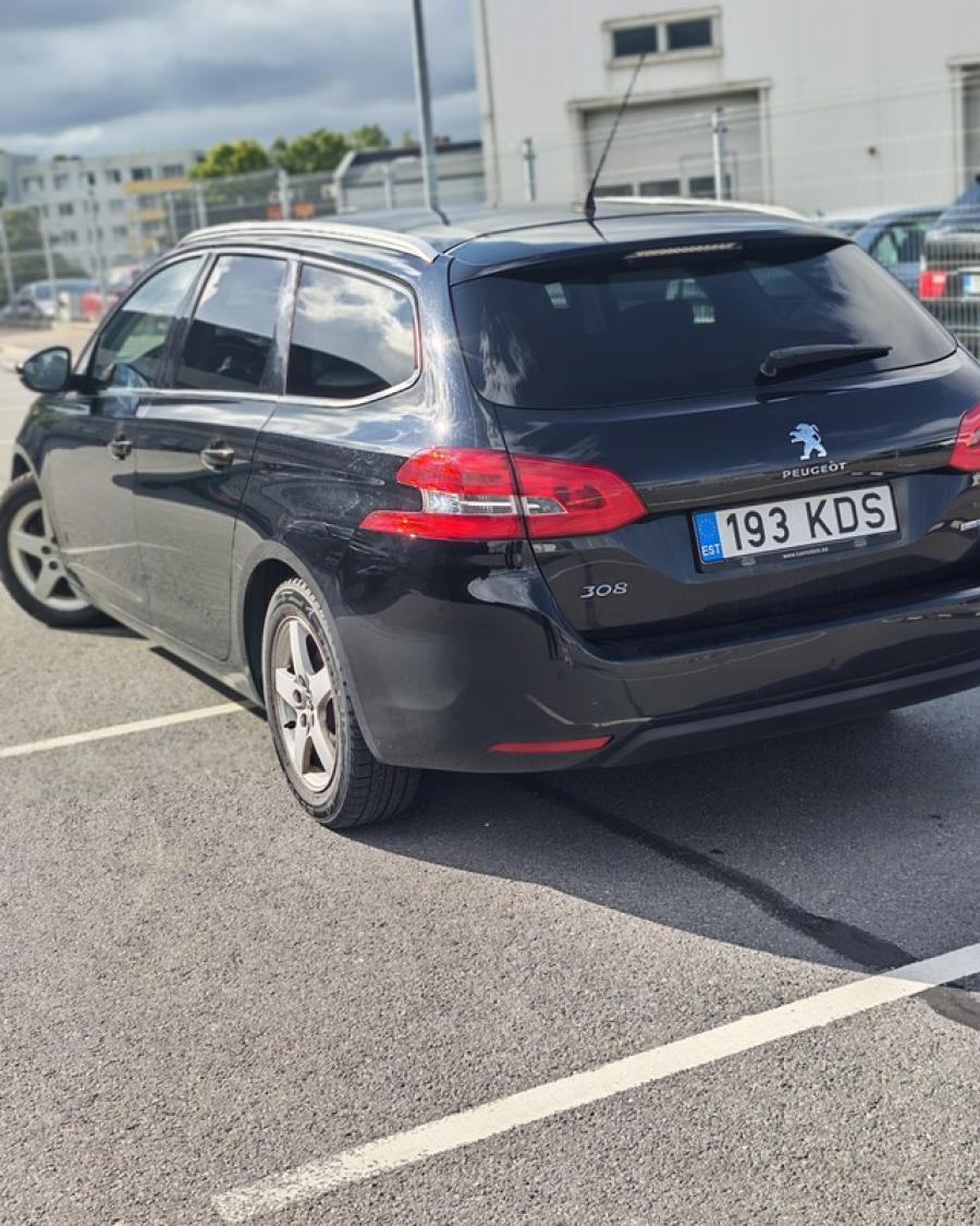 Melns Peugeot 308 2014 Tallina, ar dzinēja tilpumu 2.00 L un nobraukumu 253 tūkst. km par 5800 €, foto 20 vietnē AUTOMOTO.COM.LV