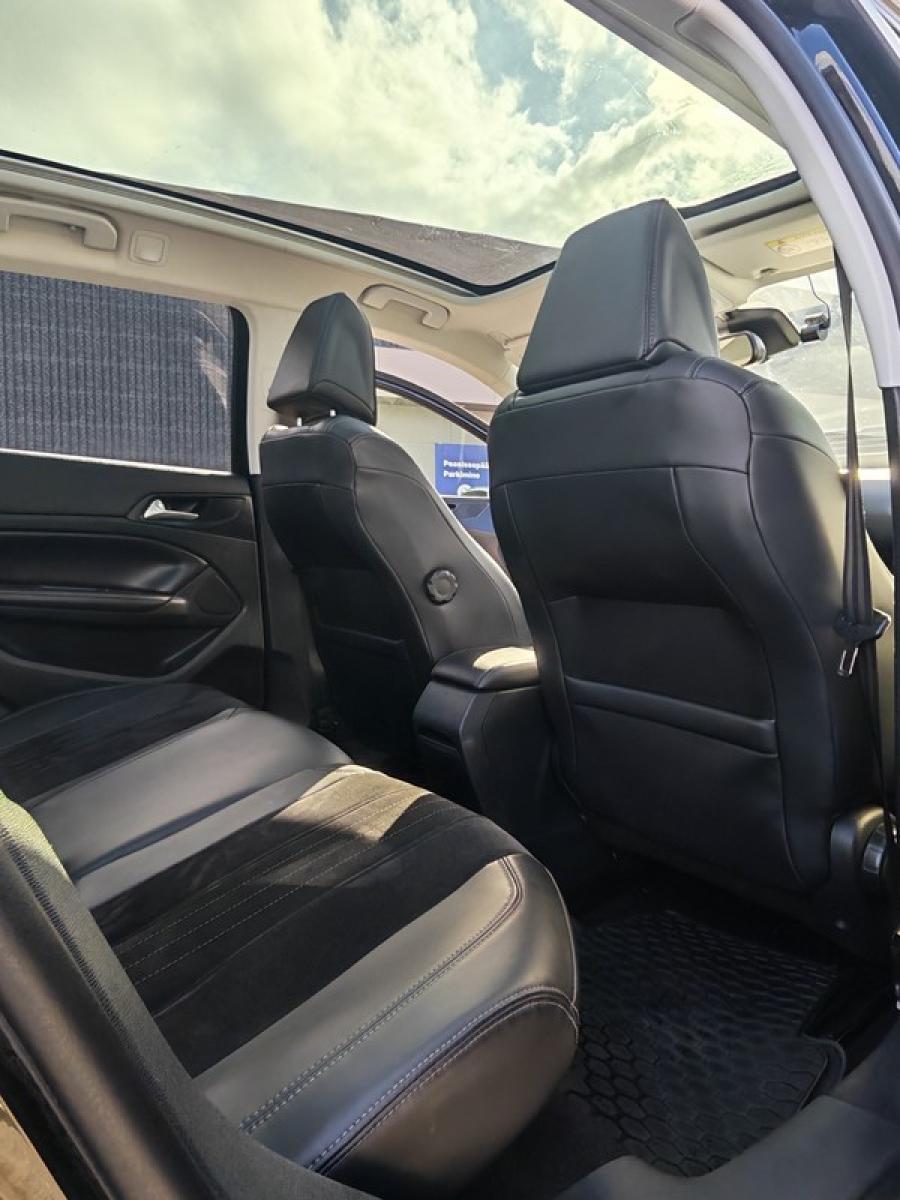 Melns Peugeot 308 2014 Tallina, ar dzinēja tilpumu 2.00 L un nobraukumu 253 tūkst. km par 5800 €, foto 25 vietnē AUTOMOTO.COM.LV