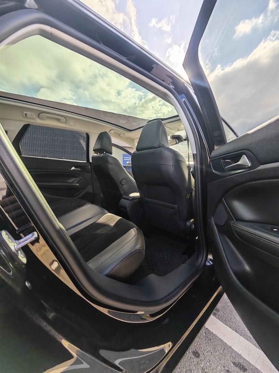 Melns Peugeot 308 2014 Tallina, ar dzinēja tilpumu 2.00 L un nobraukumu 253 tūkst. km par 5800 €, foto 26 vietnē AUTOMOTO.COM.LV