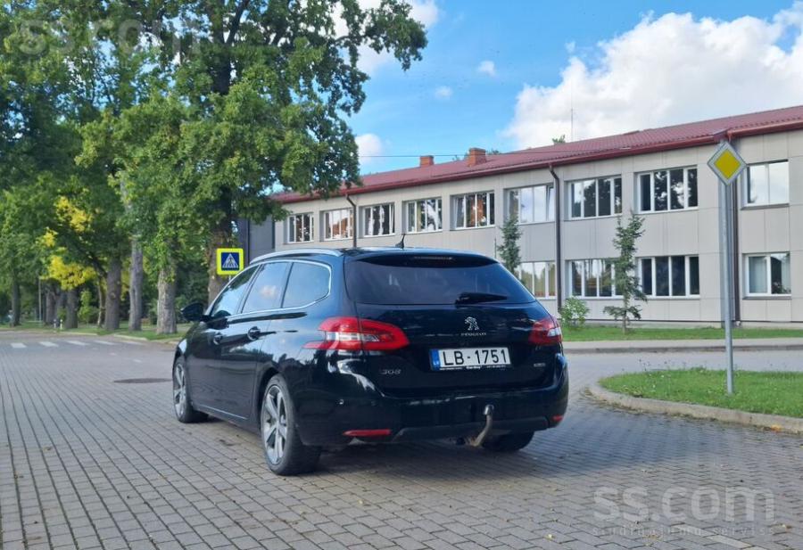 Черный Пежо 308 2014 в Валмиера, объемом двигателя 2.00 л и пробегом 241 тыс. км за 5399 €, фото 5 на AUTOMOTO.COM.LV