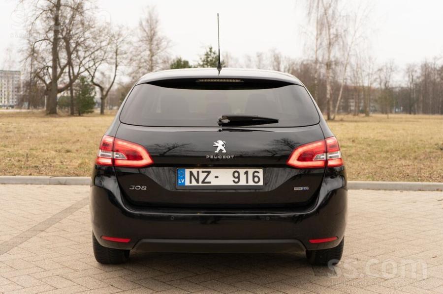 Black Peugeot 308 2015 in Riga, with an engine capacity of 1.60 L and mileage of 259 thousand km for 3500 €, photo 6 on AUTOMOTO.COM.LV