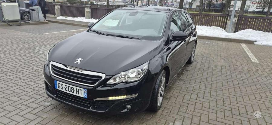 Black Peugeot 308 2015 in Taurage, with an engine capacity of 1.20 L and mileage of 150 thousand km for 4400 €, photo 5 on AUTOMOTO.COM.LV