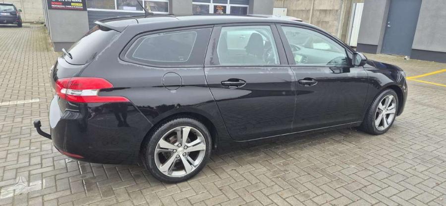 Black Peugeot 308 2015 in Taurage, with an engine capacity of 1.20 L and mileage of 150 thousand km for 4400 €, photo 14 on AUTOMOTO.COM.LV