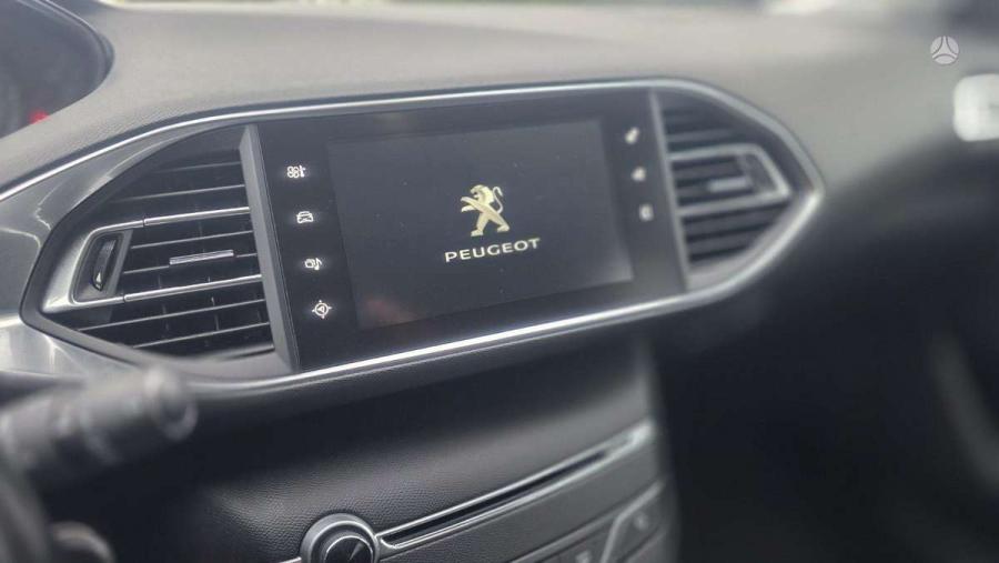 Melns Peugeot 308 2015 Kauņa, ar dzinēja tilpumu 1.20 L un nobraukumu 184 tūkst. km par 4395 €, foto 18 vietnē AUTOMOTO.COM.LV