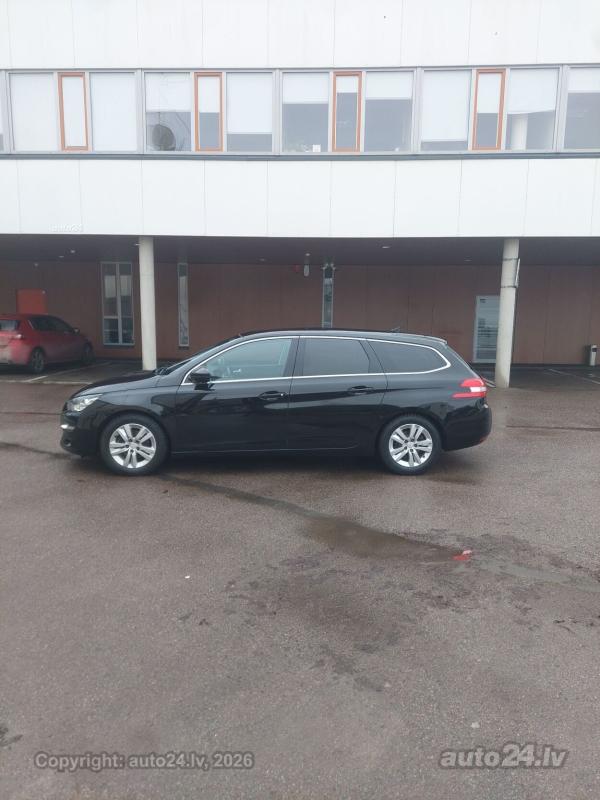 Black Peugeot 308 2015 in Tallinn, with an engine capacity of 1.60 L and mileage of 286 thousand km for 4950 €, photo 5 on AUTOMOTO.COM.LV