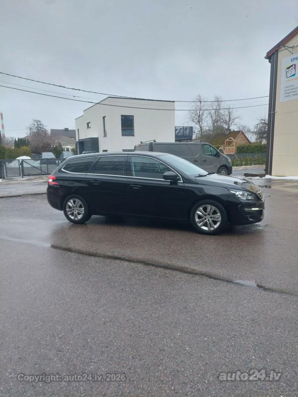 Black Peugeot 308 2015 in Tallinn, with an engine capacity of 1.60 L and mileage of 286 thousand km for 4950 €, photo 8 on AUTOMOTO.COM.LV