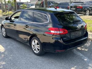 Black Peugeot 308 2015 in Marijampole, with an engine capacity of 1.60 L and mileage of 216 thousand km for 4450 €, photo 6 on AUTOMOTO.COM.LV