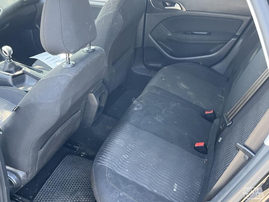 Black Peugeot 308 2015 in Marijampole, with an engine capacity of 1.60 L and mileage of 216 thousand km for 4450 €, photo 9 on AUTOMOTO.COM.LV