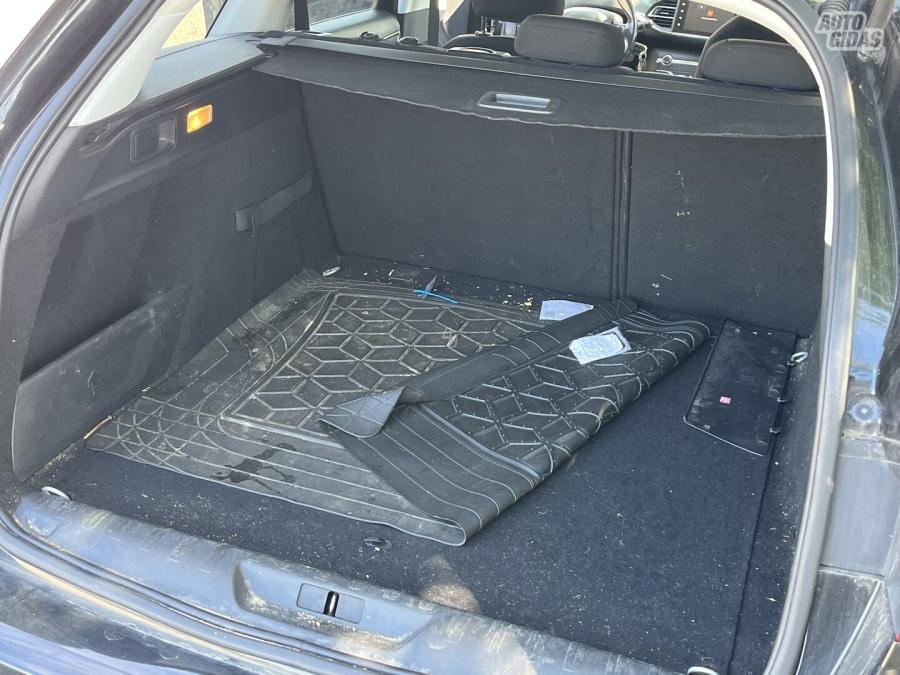 Black Peugeot 308 2015 in Marijampole, with an engine capacity of 1.60 L and mileage of 216 thousand km for 4450 €, photo 22 on AUTOMOTO.COM.LV