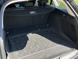 Black Peugeot 308 2015 in Marijampole, with an engine capacity of 1.60 L and mileage of 216 thousand km for 4450 €, photo 22 on AUTOMOTO.COM.LV