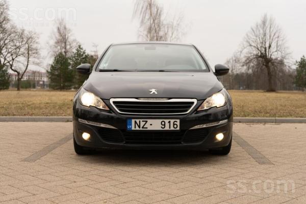 Black Peugeot 308 2015 in Riga, with an engine capacity of 1.60 L and mileage of 259 thousand km for 3500 €, photo 1 on AUTOMOTO.COM.LV