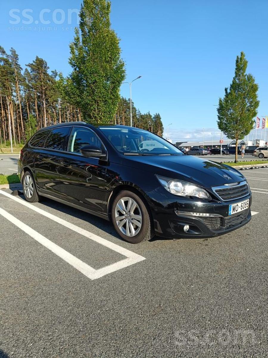 Melns Peugeot 308 2015 Rīga, ar dzinēja tilpumu 1.60 L un nobraukumu 243 tūkst. km par 3900 €, foto 3 vietnē AUTOMOTO.COM.LV
