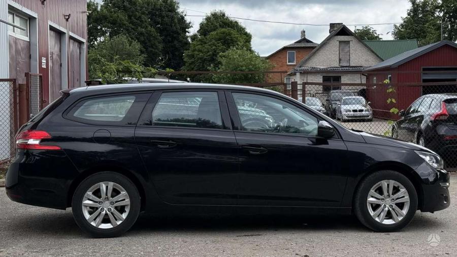 Black Peugeot 308 2015 in Ukmerge, with an engine capacity of 1.20 L and mileage of 173 thousand km for 3600 €, photo 4 on AUTOMOTO.COM.LV