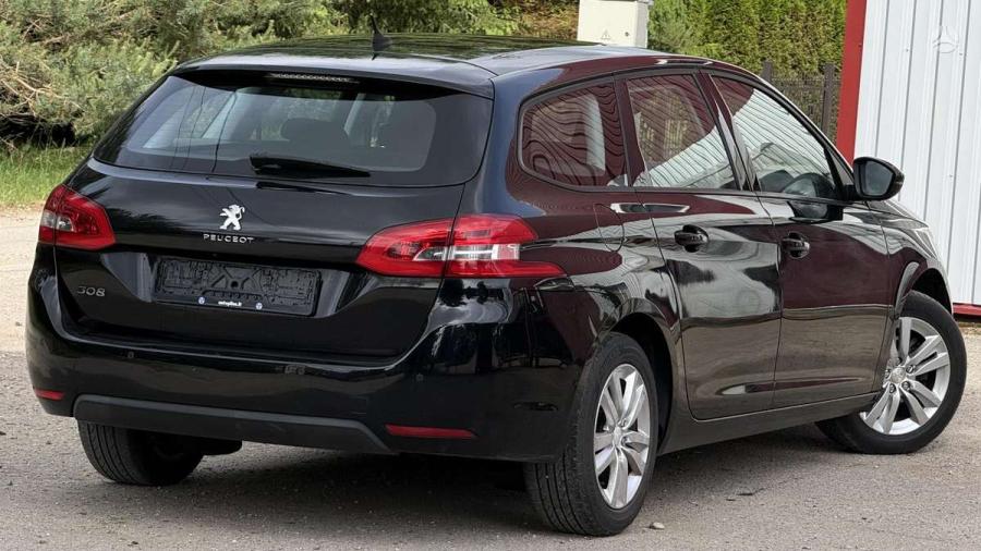 Black Peugeot 308 2015 in Ukmerge, with an engine capacity of 1.20 L and mileage of 173 thousand km for 3600 €, photo 10 on AUTOMOTO.COM.LV