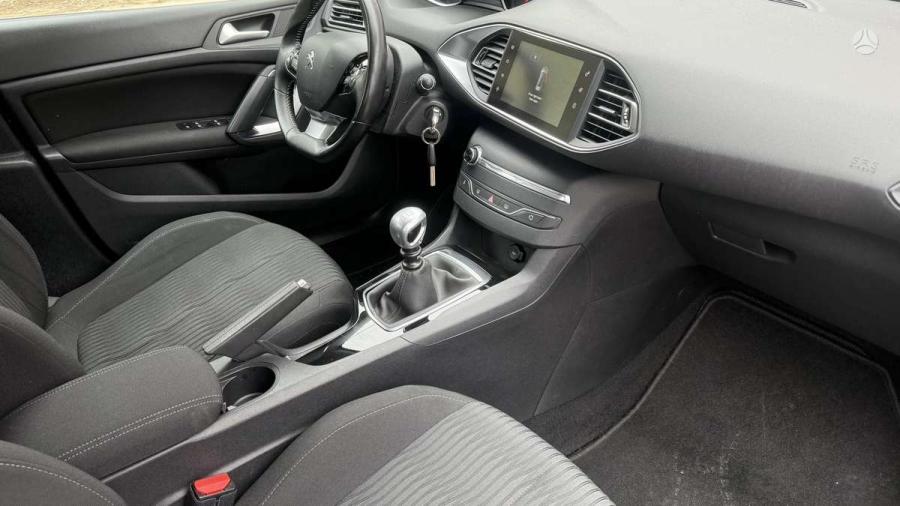 Black Peugeot 308 2015 in Ukmerge, with an engine capacity of 1.20 L and mileage of 173 thousand km for 3600 €, photo 18 on AUTOMOTO.COM.LV