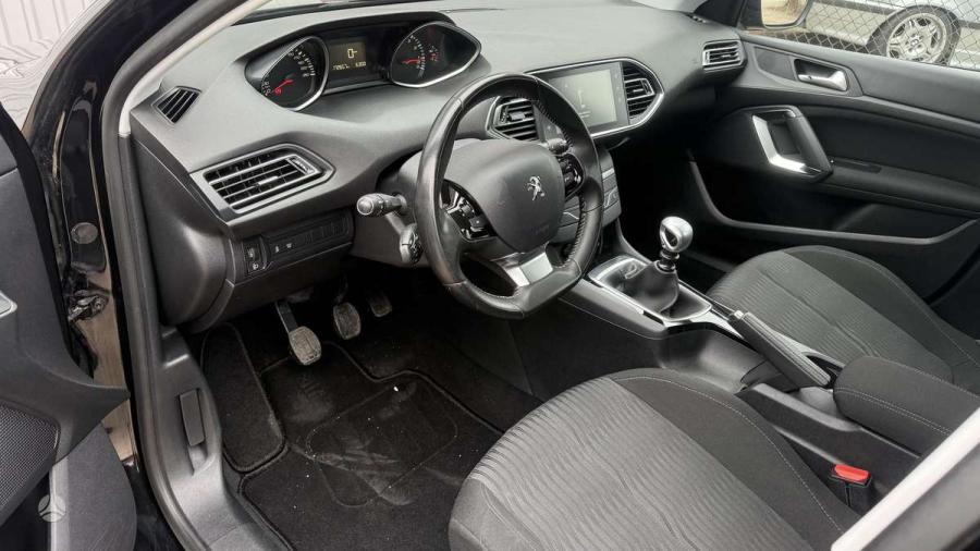 Black Peugeot 308 2015 in Ukmerge, with an engine capacity of 1.20 L and mileage of 173 thousand km for 3600 €, photo 21 on AUTOMOTO.COM.LV