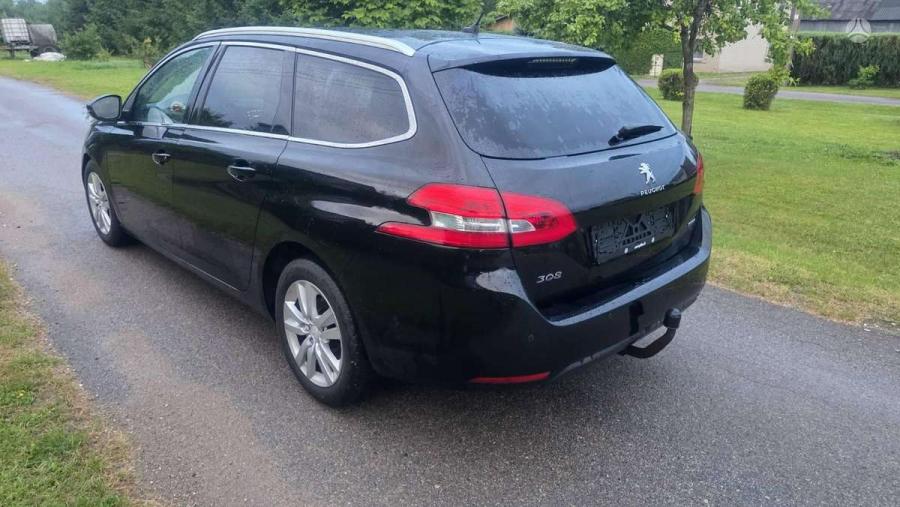 Melns Peugeot 308 2015 Kauņa, ar dzinēja tilpumu 1.56 L un nobraukumu 297 tūkst. km par 4000 €, foto 10 vietnē AUTOMOTO.COM.LV
