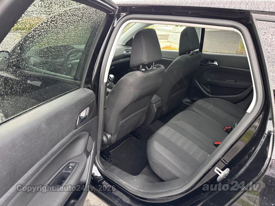 Черный Пежо 308 2015 в Таллин, объемом двигателя 1.60 л и пробегом 299 тыс. км за 3500 €, фото 19 на AUTOMOTO.COM.LV