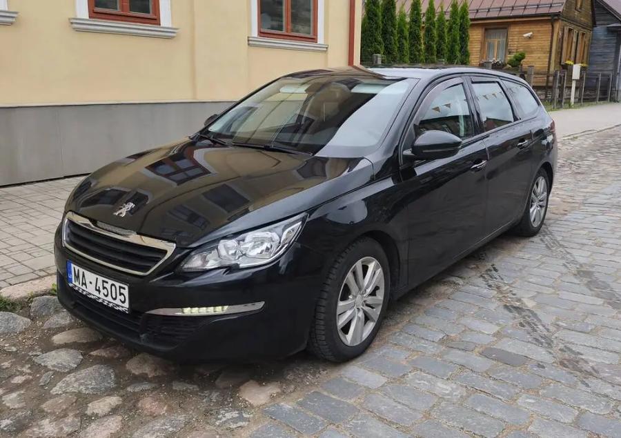 Черный Пежо 308 2015 в Елгава, объемом двигателя 1.60 л и пробегом 299 тыс. км за 3390 €, фото 1 на AUTOMOTO.COM.LV