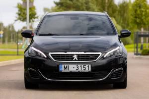 Black Peugeot 308 2015 in Jelgava, with an engine capacity of 2.00 L and mileage of 265 thousand km for 5500 €, photo 3 on AUTOMOTO.COM.LV