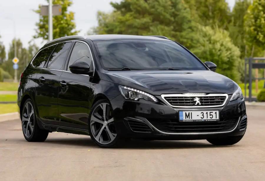 Black Peugeot 308 2015 in Jelgava, with an engine capacity of 2.00 L and mileage of 265 thousand km for 5500 €, photo 4 on AUTOMOTO.COM.LV