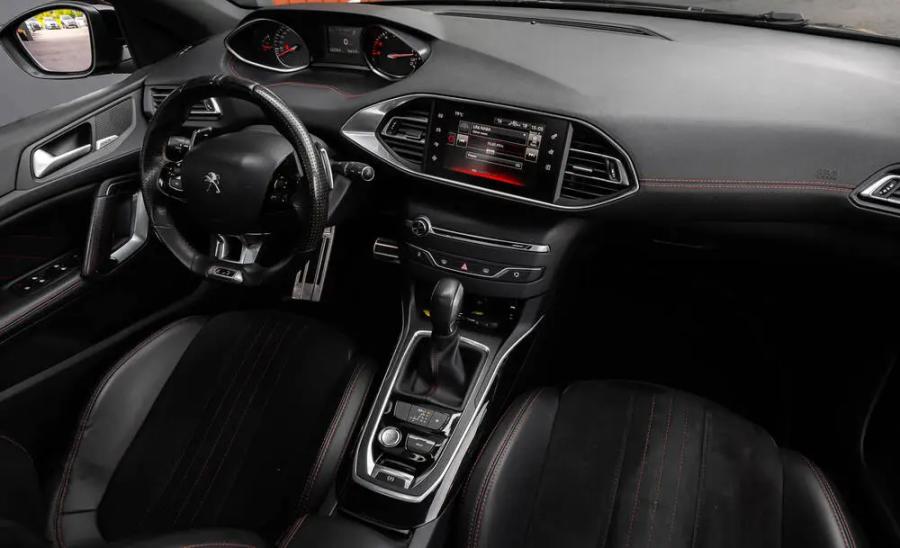Black Peugeot 308 2015 in Jelgava, with an engine capacity of 2.00 L and mileage of 265 thousand km for 5500 €, photo 11 on AUTOMOTO.COM.LV