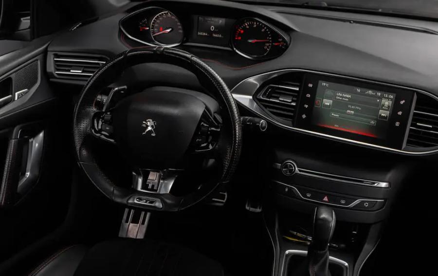 Black Peugeot 308 2015 in Jelgava, with an engine capacity of 2.00 L and mileage of 265 thousand km for 5500 €, photo 12 on AUTOMOTO.COM.LV