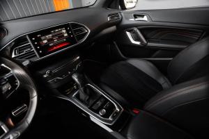 Black Peugeot 308 2015 in Jelgava, with an engine capacity of 2.00 L and mileage of 265 thousand km for 5500 €, photo 19 on AUTOMOTO.COM.LV