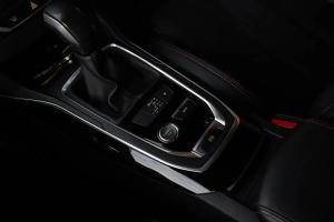 Black Peugeot 308 2015 in Jelgava, with an engine capacity of 2.00 L and mileage of 265 thousand km for 5500 €, photo 20 on AUTOMOTO.COM.LV