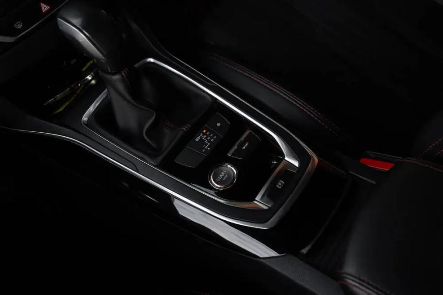 Black Peugeot 308 2015 in Jelgava, with an engine capacity of 2.00 L and mileage of 265 thousand km for 5500 €, photo 20 on AUTOMOTO.COM.LV