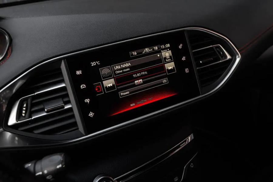 Black Peugeot 308 2015 in Jelgava, with an engine capacity of 2.00 L and mileage of 265 thousand km for 5500 €, photo 21 on AUTOMOTO.COM.LV