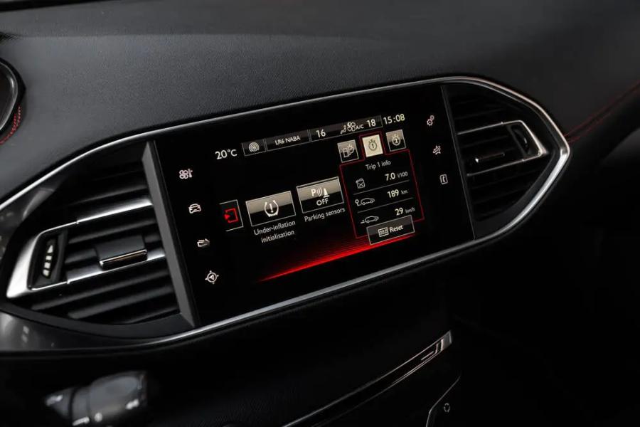 Black Peugeot 308 2015 in Jelgava, with an engine capacity of 2.00 L and mileage of 265 thousand km for 5500 €, photo 24 on AUTOMOTO.COM.LV