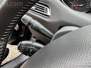 Melns Peugeot 308 2015 Tukums, ar dzinēja tilpumu 2.00 L un nobraukumu 264 tūkst. km par 6990 €, foto 23 vietnē AUTOMOTO.COM.LV