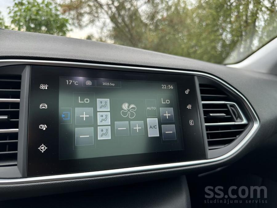 Melns Peugeot 308 2015 Tukums, ar dzinēja tilpumu 2.00 L un nobraukumu 264 tūkst. km par 6990 €, foto 29 vietnē AUTOMOTO.COM.LV