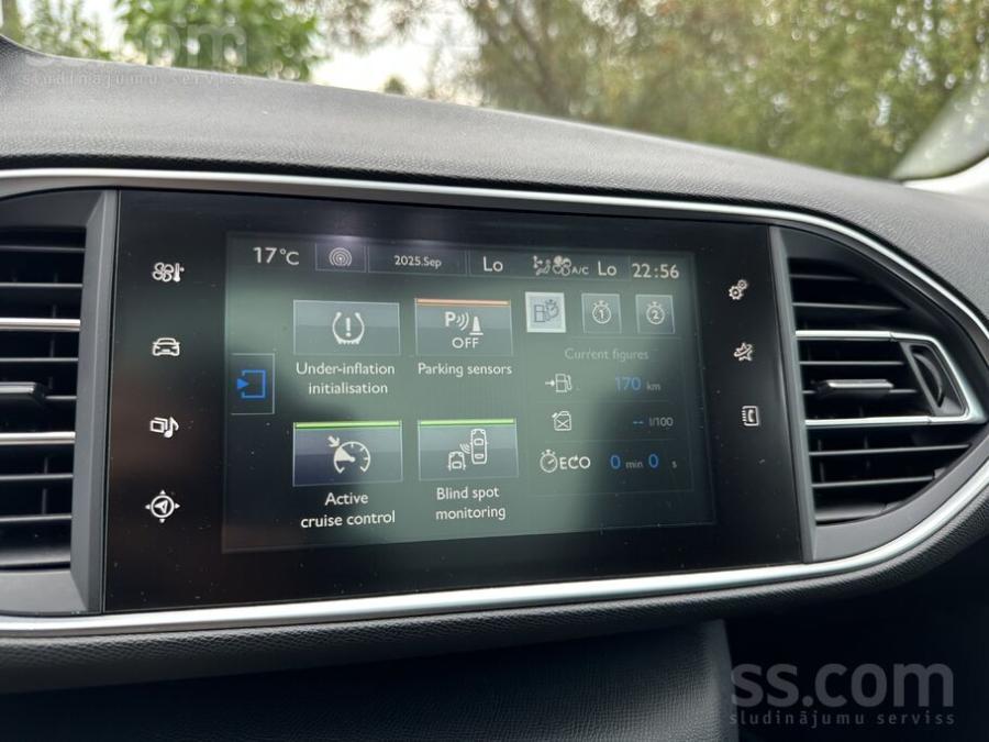 Melns Peugeot 308 2015 Tukums, ar dzinēja tilpumu 2.00 L un nobraukumu 264 tūkst. km par 6990 €, foto 31 vietnē AUTOMOTO.COM.LV