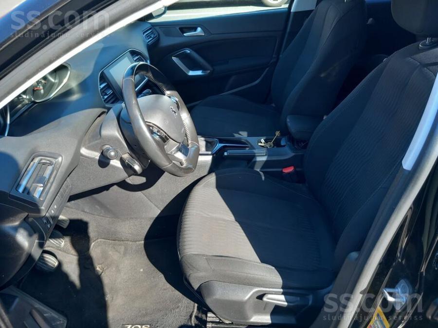 Melns Peugeot 308 2015 Rīga, ar dzinēja tilpumu 1.60 L un nobraukumu 220 tūkst. km par 3750 €, foto 7 vietnē AUTOMOTO.COM.LV