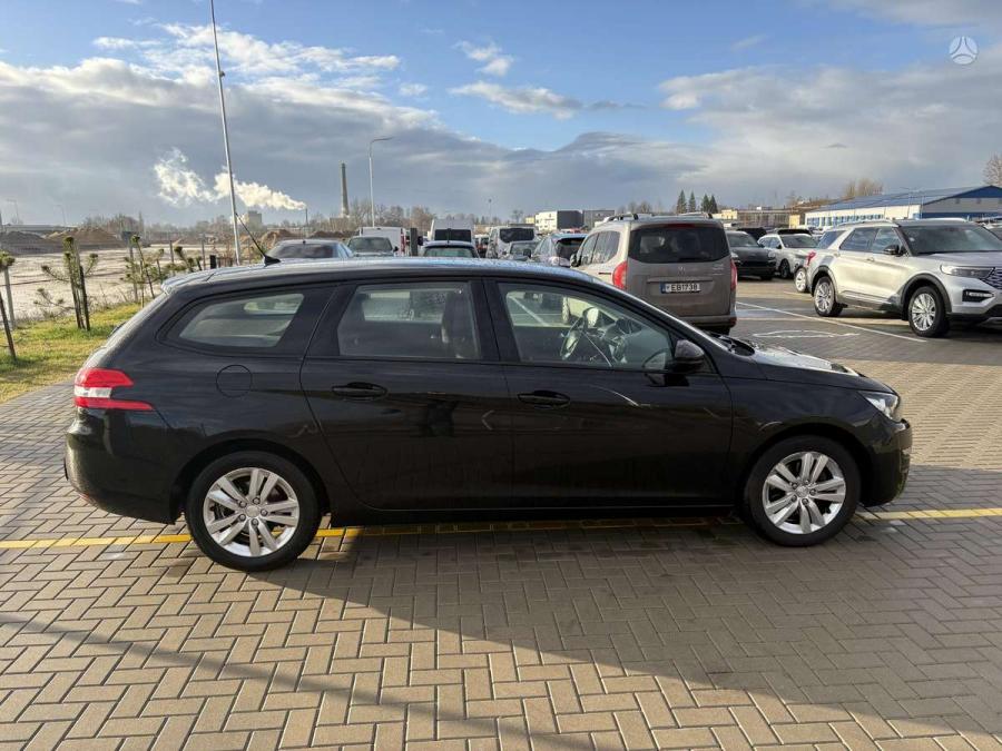 Black Peugeot 308 2016 in Taurage, with an engine capacity of 1.56 L and mileage of 257 thousand km for 4650 €, photo 4 on AUTOMOTO.COM.LV