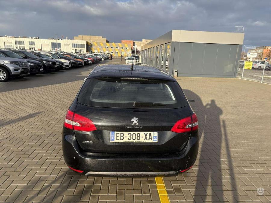 Black Peugeot 308 2016 in Taurage, with an engine capacity of 1.56 L and mileage of 257 thousand km for 4650 €, photo 6 on AUTOMOTO.COM.LV