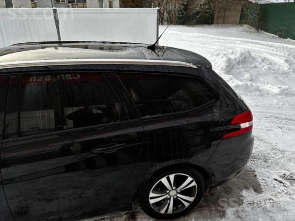 Black Peugeot 308 2016 in Riga, with an engine capacity of 1.20 L and mileage of 198 thousand km for 3800 €, photo 3 on AUTOMOTO.COM.LV