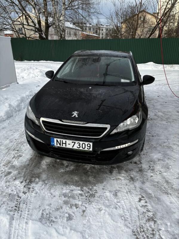 Black Peugeot 308 2016 in Riga, with an engine capacity of 1.20 L and mileage of 198 thousand km for 3800 €, photo 4 on AUTOMOTO.COM.LV