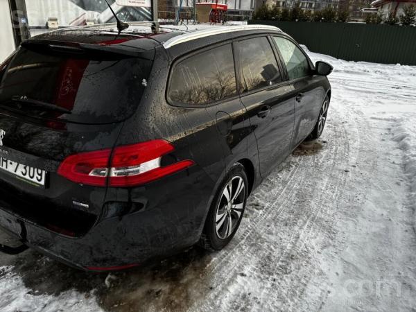 Black Peugeot 308 2016 in Riga, with an engine capacity of 1.20 L and mileage of 198 thousand km for 3800 €, photo 5 on AUTOMOTO.COM.LV