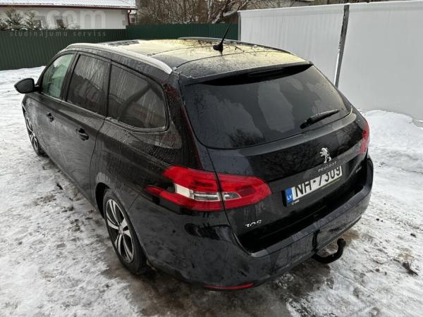 Black Peugeot 308 2016 in Riga, with an engine capacity of 1.20 L and mileage of 198 thousand km for 3800 €, photo 6 on AUTOMOTO.COM.LV