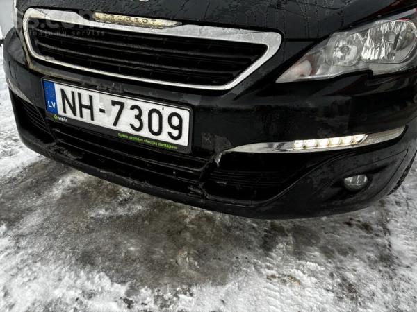 Black Peugeot 308 2016 in Riga, with an engine capacity of 1.20 L and mileage of 198 thousand km for 3800 €, photo 10 on AUTOMOTO.COM.LV
